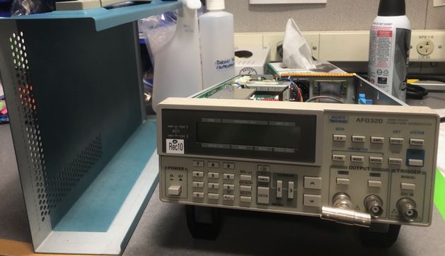 Tektronix AFG320 arbitrary function generator button repair